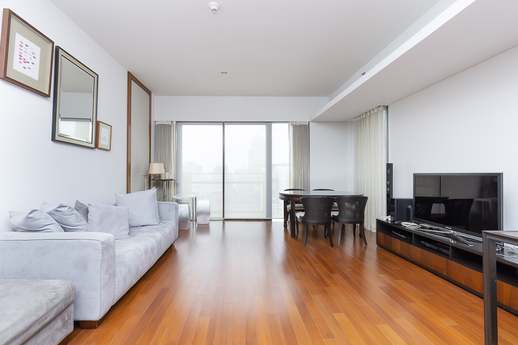 Century 21 Thailand Property - Luxury unit , only 80 metres away from ...