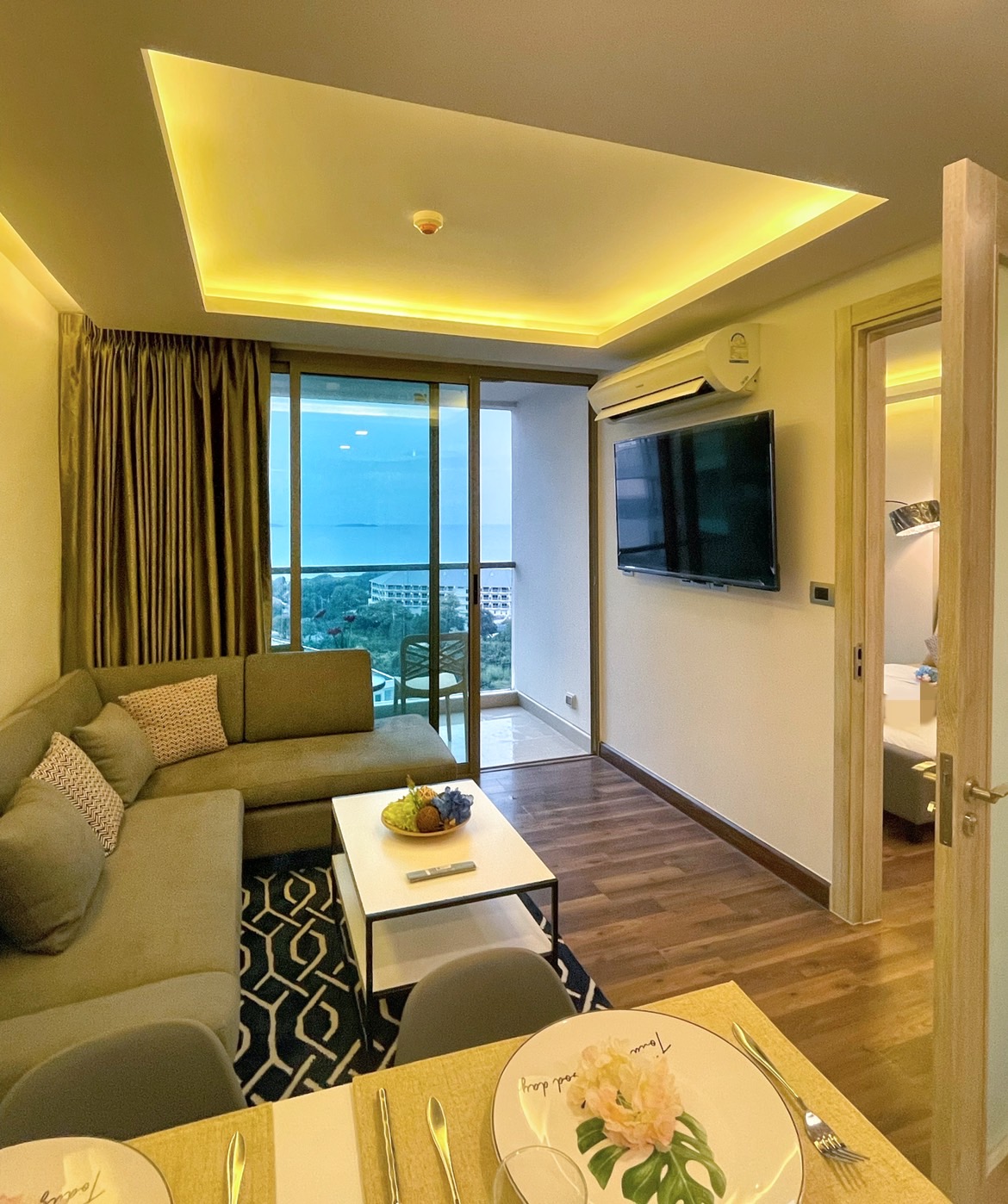 Century 21 Thailand Property - The peak towers Pattaya. 1 bedroom 1 ...