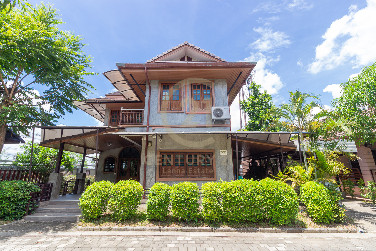 Century 21 Bangkok - 2-story House Fully Furnished for RENT