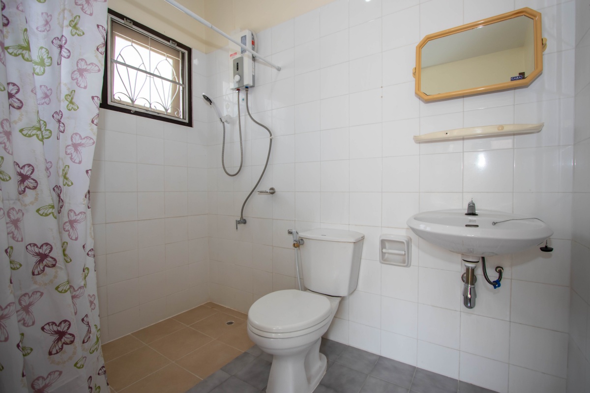 Century 21 Thailand Property - Corner Plot 3-Bedroom House for SALE at ...