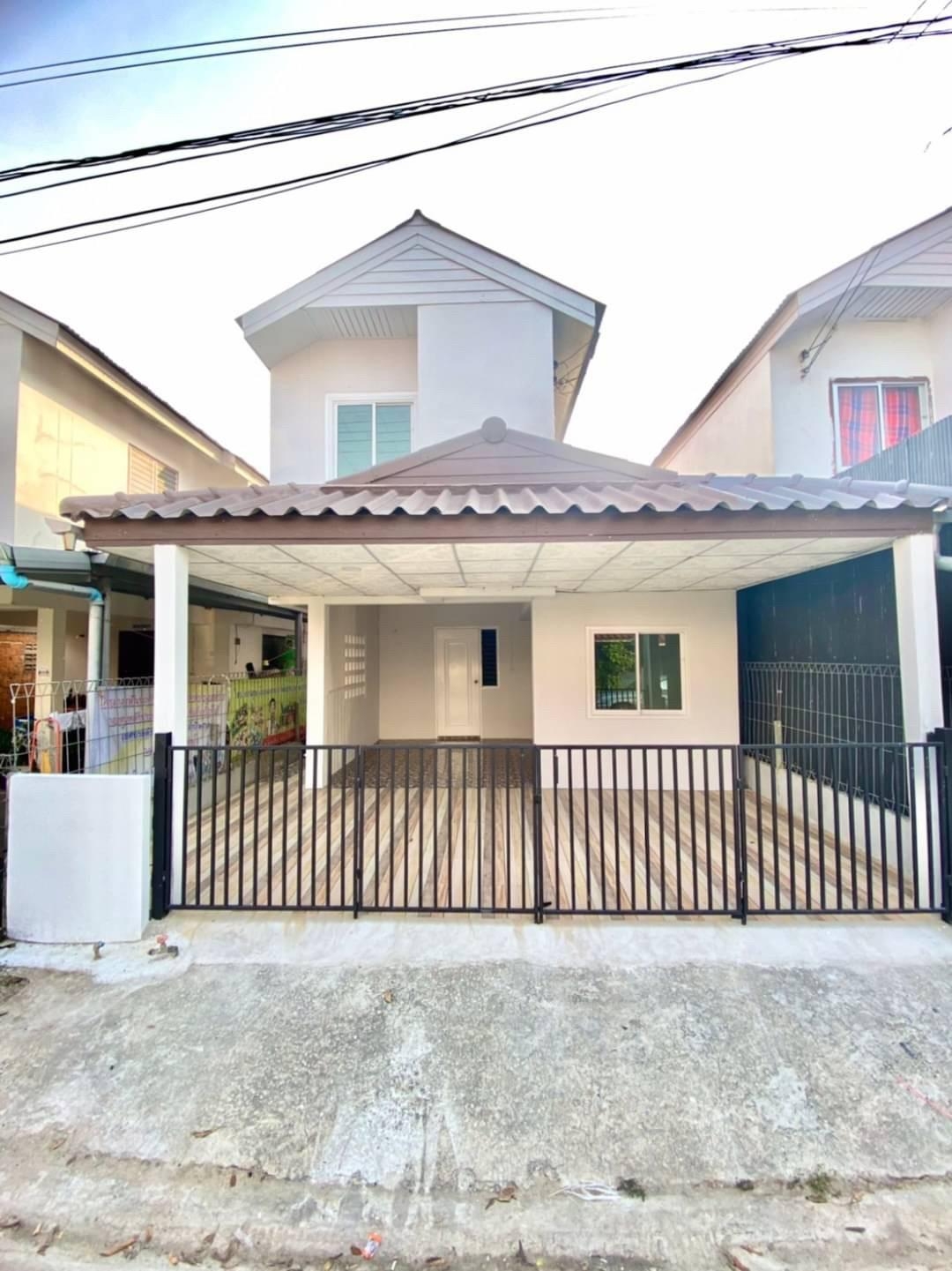 Century 21 Thailand Property - Renovated House for SALE at Eua Arthron