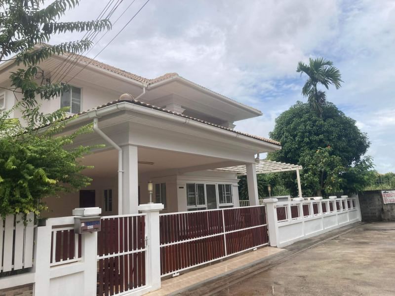 Century 21 Thailand Property - Big house, Piyawat Ang Sila Village ...