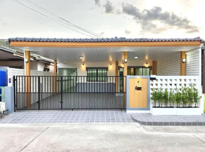 Century 21 Thailand Property - For sale: twin house in Sriracha, second ...