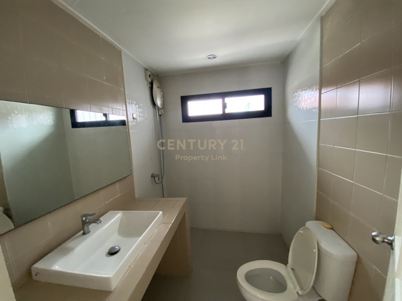 Century 21 Thailand Property - 3-storey house in Soi Rama 9 Soi 19 ...