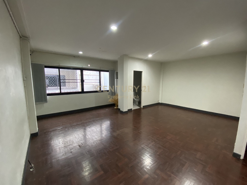 Century 21 Thailand Property - 3-storey house in Soi Rama 9 Soi 19 ...