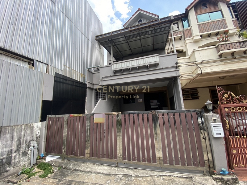 Century 21 Thailand Property - 3-storey house in Soi Rama 9 Soi 19 ...